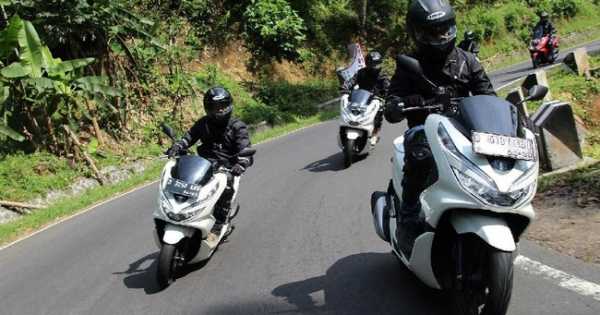 Begini Cara Hindari Rem Motor Matic Blong di Jalan Turunan - Gaya Hidup ...